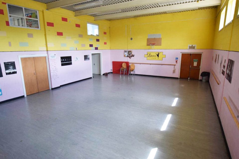 Grovehill Youth Centre Facilities. Halls and rooms for hire.
